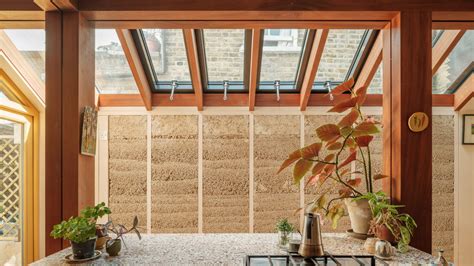 Cairn Uses Hand Poured Hempcrete For House Made By Many Hands