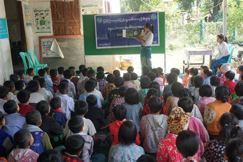 နတ်တလင်းမြို့၌ လူငယ်ရေးရာအသိပညာပေးဟောပြောပွဲ၊ နံရံကပ်စာစောင်ပြပွဲနှင့