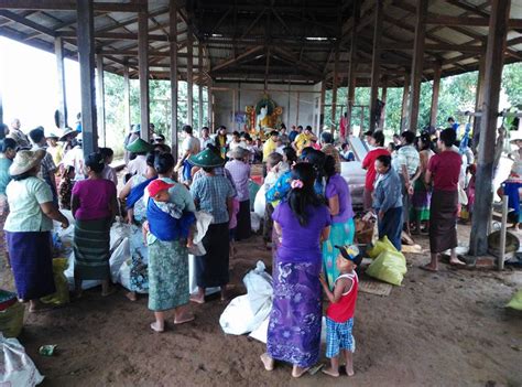 Dvb မုိးအဆက္မျပတ္ ရြာသြန္းမႈေၾကာင့္ ေကာလင္း ေရေဘးကူညီေရး အခက္ႀကံဳ ဓာတ္ပုံ