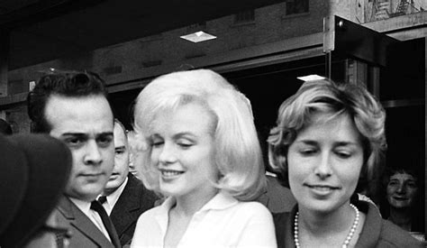 Marilyn Monroe With Pat Newcomb After Leaving The Columbia Presbyterian