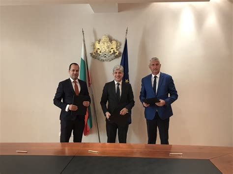 Министър Димов подписа договор за компостираща инсталация на Враца и Мездра Eufunds