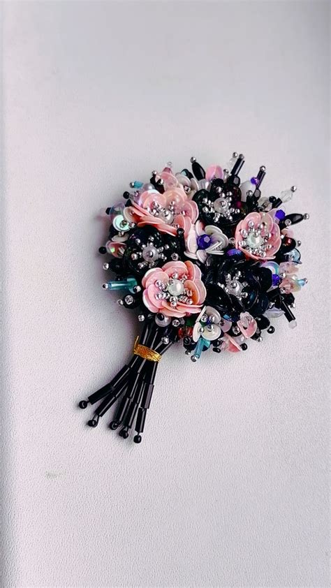 Брошь Букет в 2024 г Бисерные украшения Бисерные ювелирные изделия Бисер