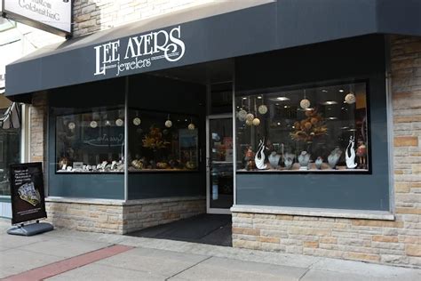 Lee Ayers Jewelers Naledi Collection