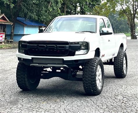 Old Ford Ranger Gets Raptor Looks But Its All Bark No Bite Carscoops