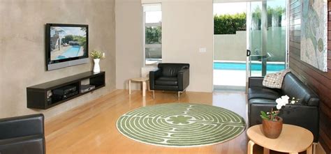 Телевизор на стената 23 идеи Profit Bg