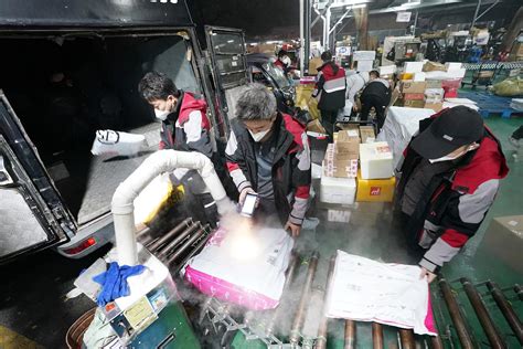 双十一来了！今晨快递小哥再掀送货高峰手机新浪网