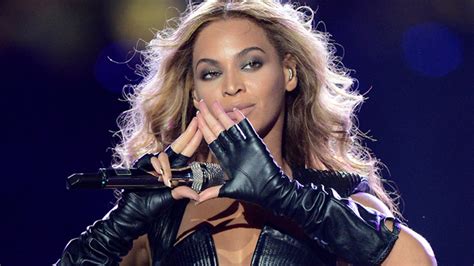 Beyoncés Illuminati Sign Illuminated Texas Monthly