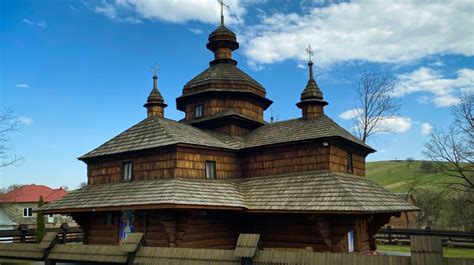 Церква Успіння Пресвятої Богородиці He Cross