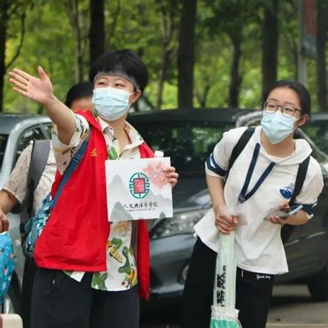 【学工快讯】以心迎新，相遇人文——人文与法学学院喜迎2022级新生工作校园注册