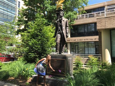 Памятник Пушкину в Вашингтоне США Русский контур