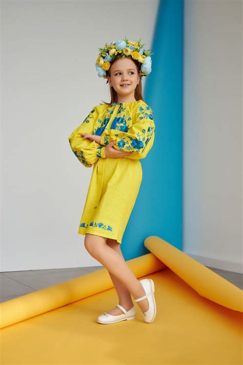 Сукня вишита вишиванка для дівчинки плаття жовте жовто блакитна 1 000 грн Товари для