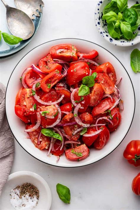 The Easiest Italian Tomato Salad 🍅 🌿 Feeling Foodish