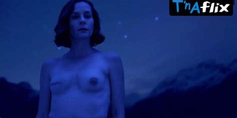 Embeth Davidtz Breasts Scene In Ray Donovan