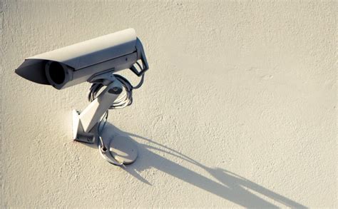 Под лупой как видеонаблюдение влияет на наше мышление Идеономика Умные о главном