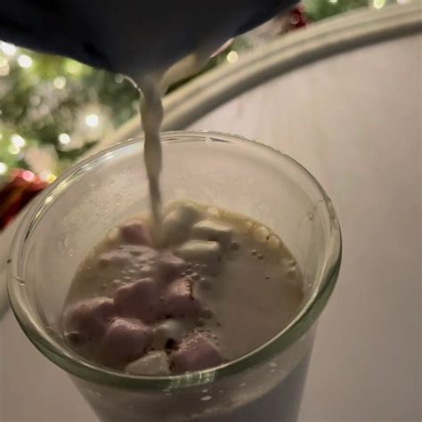 코코바 코리아 크리스마스를 더욱 빛나게 해줄 마법 같은 초콜릿 코코바 🎅🎉🍫 12월 산타의 선물처럼 한국에 찾아옵니다 기대해 주세요 코코바 유니콘 초콜릿은 화이트