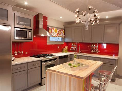 Elegant Kitchen Designs With Red Walls For Modern Spaces