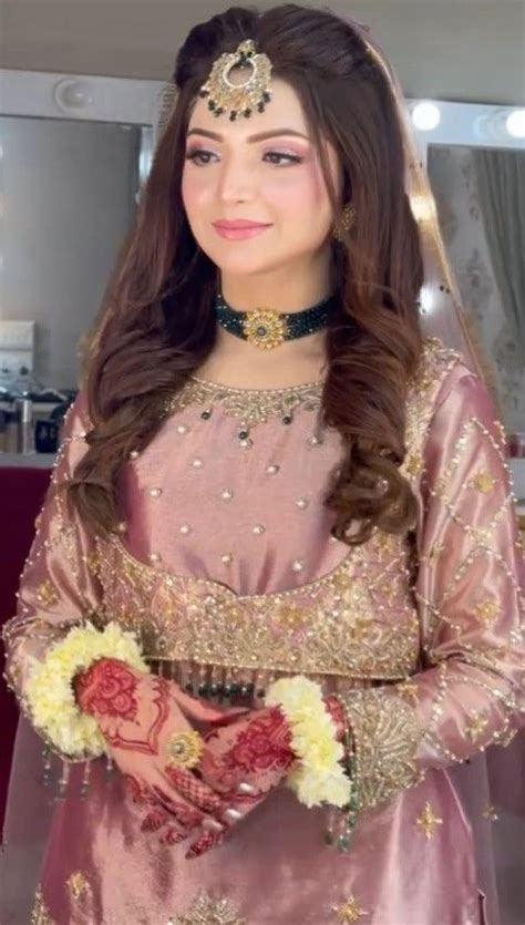 Pin By ♡ 𝓪𝓵𝓸𝓱𝓸𝓶𝓸𝓻𝓪 ♡ On Haircuts Hairstyles Engagement Hairstyles