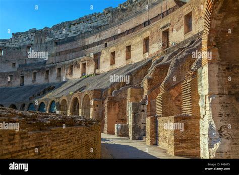 Colosseo Allinterno Immagini E Fotografie Stock Ad Alta Risoluzione