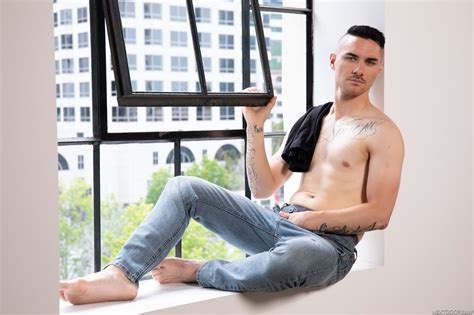 Horny Homosexuals Zak Bishop And Roman Todd Lick And Drill Each Others Anuses