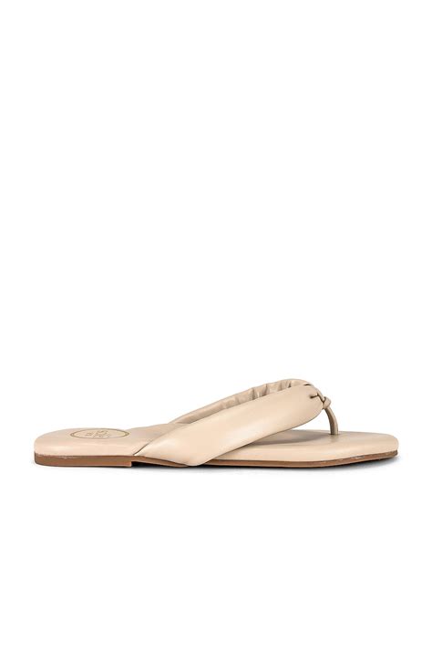 Solei Sea Gisel Sandal In Sand Revolve