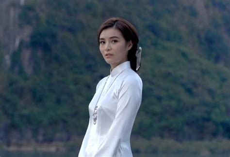 夏嫣發布自拍照元氣滿滿，不只是演員，還是歌手 每日頭條