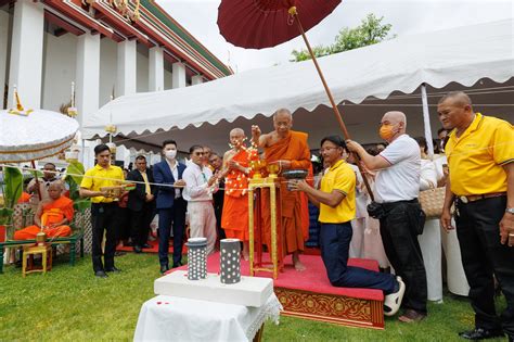 พระกริ่งเนื้อทองทิพย์ วัดสุทัศน์ฯ รุ่น เทวโมฬี หลวงพ่อเล็ก หลวงปู่ศิลา พุทธาภิเษก 18 ก ค 67