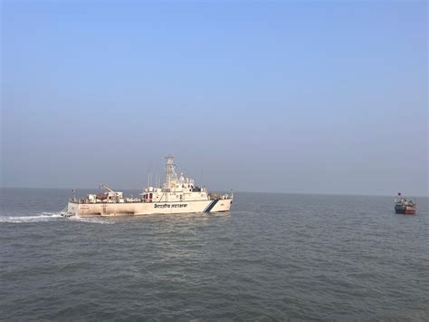 Indian Coast Guard Ship Arinjay Apprehends Pakistani Fishing Boat In