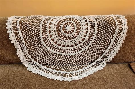 Кръгла покривка за маса на една кука гр Стара Загора ОРБ • Olx Bg