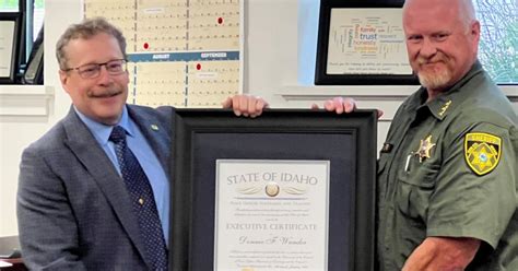 Gem County Sheriff Donnie F Wunder Receives Post Executive Certificate