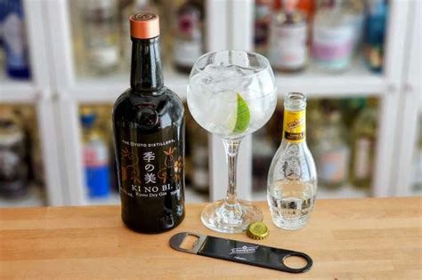 GT Med KI NO BI Kyoto Dry Gin Alt Om Gin
