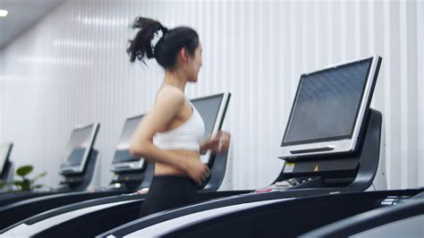 青年夫妇在家健身10视频特效素材 千库网