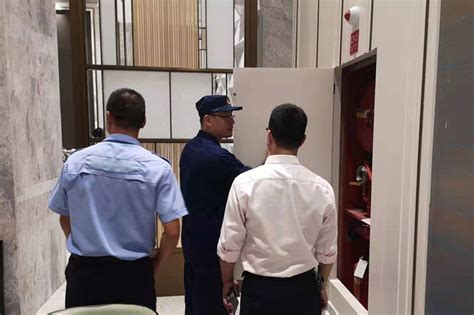喜迎元旦佳节 消防夜查不停歇