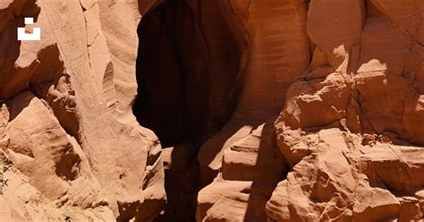 갈색 암석 형성 사진 Unsplash의 무료 앤털로프 캐년 이미지