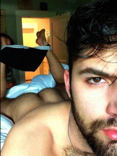 Love His Feet In The Background Tumbex