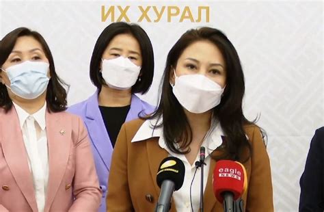 Коронавирусийн халдвараар эцэг эхээ алдсан хүүхдүүдэд дэмжлэг үзүүлэх сан байгуулна