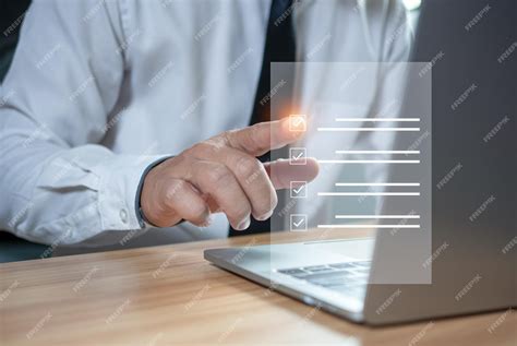 체크리스트 및 온라인 설문조사 양식 작성 문서 관리 시스템 Dms 평가 양식 품질 관리 및 정확성 확인 프리미엄 사진