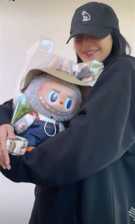 Ghim Của Awesomesauce Kingsandqueens 👑 Trên The Global It Girl Trong 2024