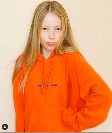 C G I C N M Tay V Trong Si U Ph M On Ti T L Con Ng I Th T M Nam Nh Bts Sau Camera