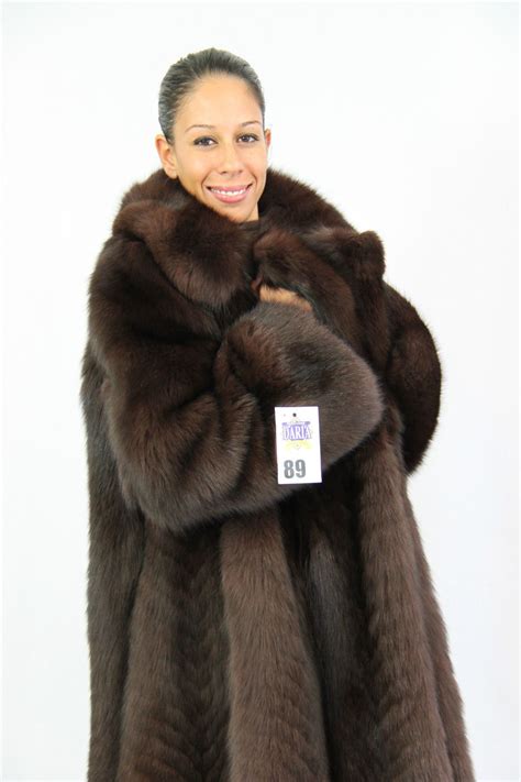 Pin By Jean Tedrow On Fabulous Fur Fabulous Furs Fashion Fur Coat