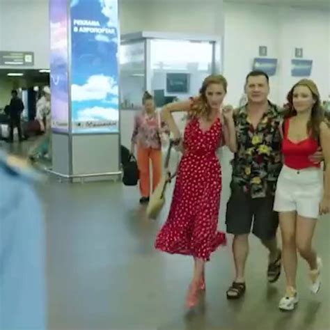 Мачеха сделала все чтобы отца выгнал родную дочь из дома Гардеробче от бебешоци до първолаци