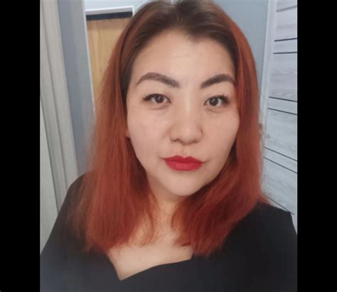 Казахстан не выпустил бурятскую журналистку Евгению Балтатарову во Францию и отказался