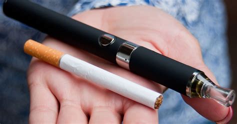 其實比傳統菸更不健康！ 專家曝電子菸危害：吸多恐導致「爆米花肺」 爆新聞