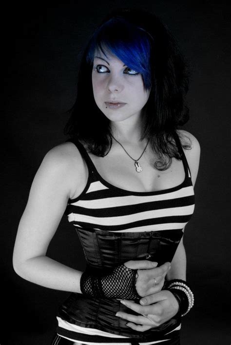 Vampirefreaks Model