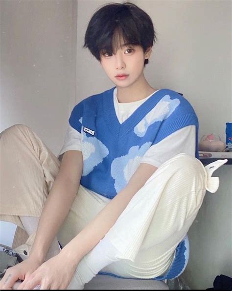 Pin By Michi Ro On References Femboy Outfits Ideas Cute Asian Guys