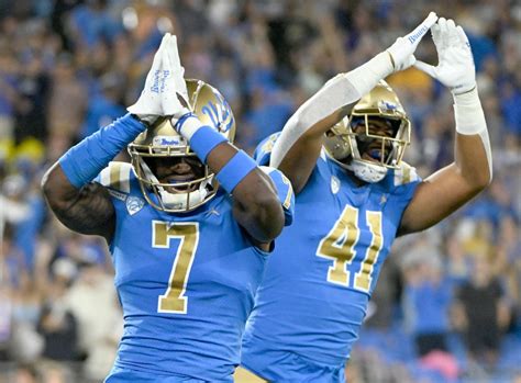 Laiatu Latu Helps Ucla Defense Set Tone Early Against Washington Daily News