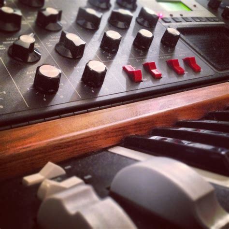 Moog Synthesizer Synth With Monophonic Analog Sound Huge Bass Use It Live And In Studio