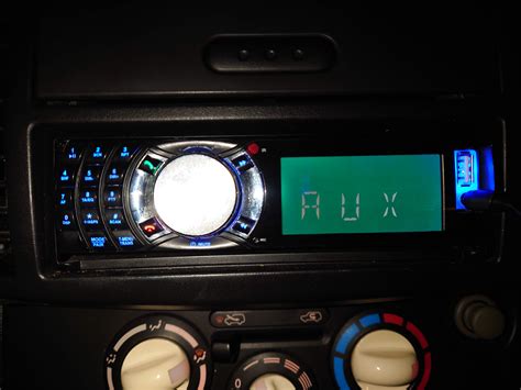 Could Anyone Identify This Unit The Bluetooth Version Is Probably Outdated As It Sounds Not