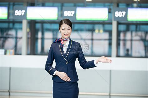 机场空姐服务高清图片下载 正版图片501225529 摄图网