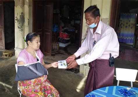 စစ်ကိုင်းတိုင်းဒေသကြီး ဒီပဲယင်းမြို့ မြို့မရပ်ကွက်တွင် အသက် ၈၀ နှစ်နှင့် ၈၅ နှစ်ကြား အဘိုးအဖ