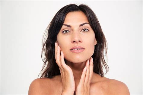 How To Minimize Pores 8 Must Have Beauty Products Jess Wilmington